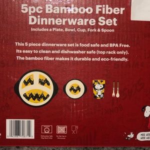 Peanuts | Dining | Nwt Peanuts Snoopy 5 Piece Bamboo Fiber Dinnerware ...